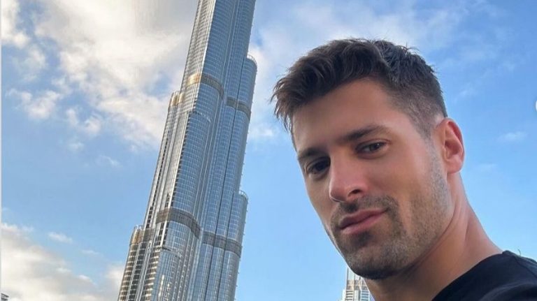 Srbijanski influenser Stanoje Budimkić spašava život uznemirenoj ...